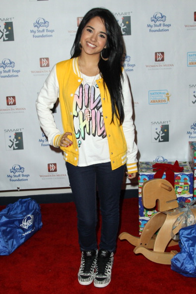 Celebrity Stuff-a-thon brings in young and old to help fosters kids in ...